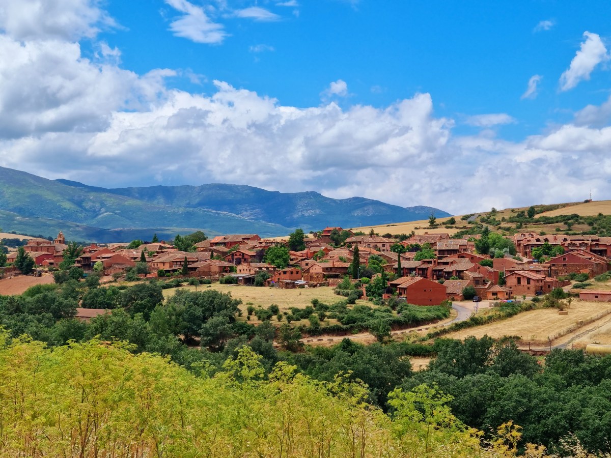 Los Pueblos Rojos – Las Rutas del Komandante